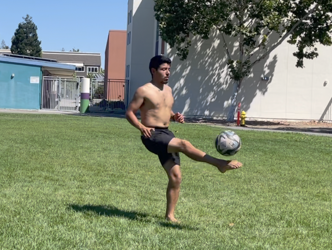 How to Juggle a Soccer Ball: A Full Guide