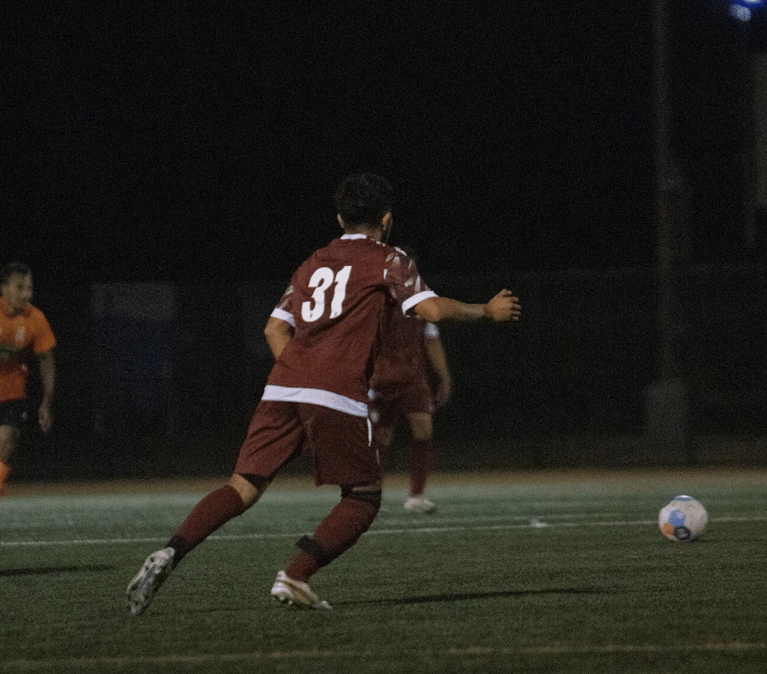 How to Pass a Soccer Ball: A Full Training Guide